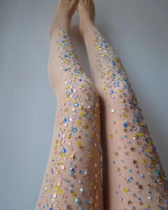 Elevate Your Look with These sparkling and Unique Thigh Accessories